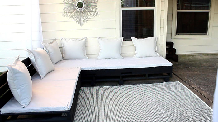 Pallet Furniture DIY - Patio Sectional - Page 7 of 7 - Angela East